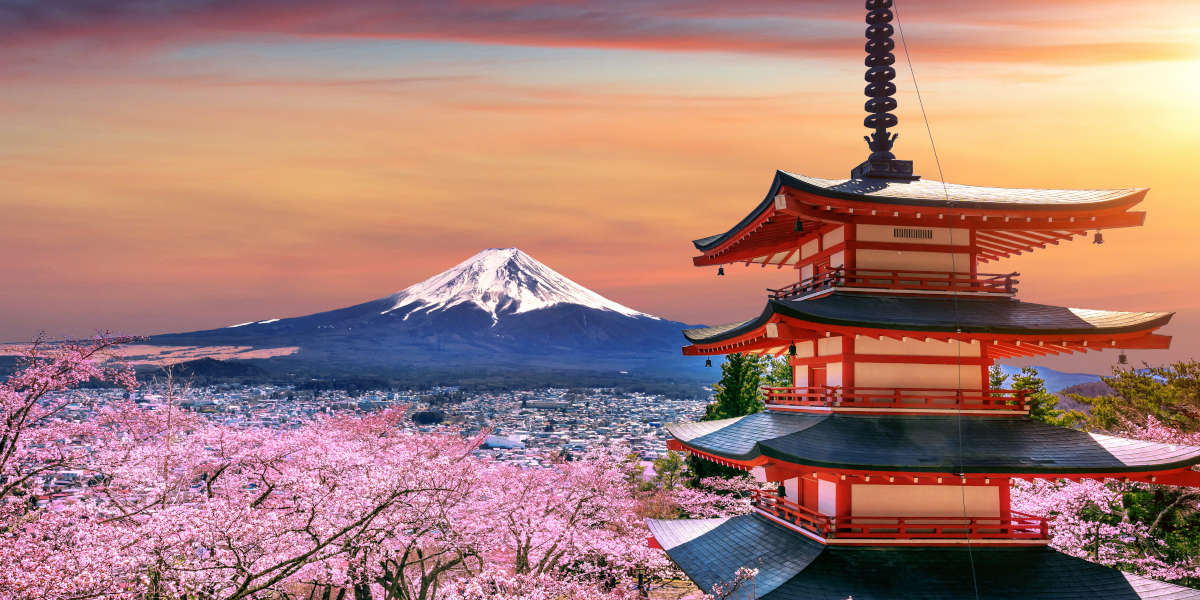 Japan. A decisive moment in a challenging environment. Global Affairs ...